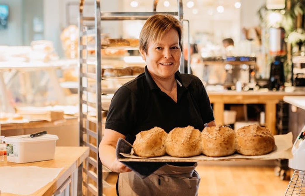 Valaker Bakeri & Konditori - Bestill kaker og bakervarer på Sunnmøre